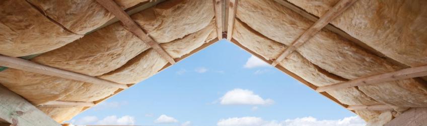 Quel matériau choisir pour l’isolation de votre toiture ? - Distriartisan